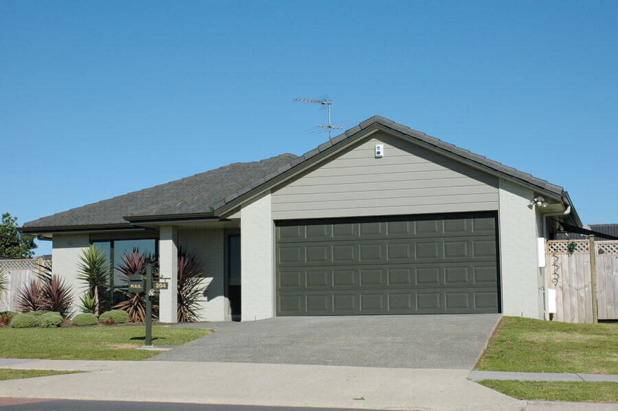 Statesman, the Sophisticated Garage Doors - Garador